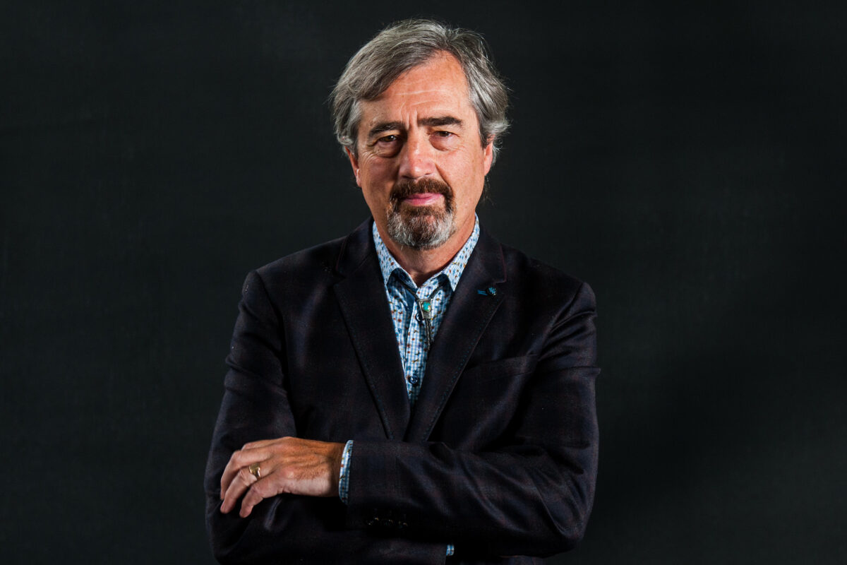 Sebastian Barry, Tusen månar - Vängåvans Bok & Papper AB